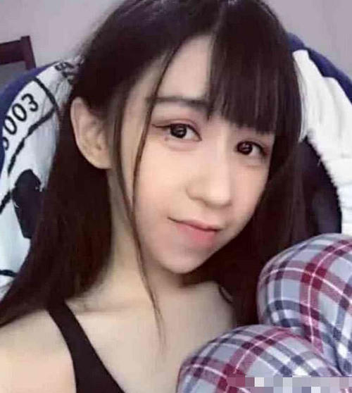 蔡萝莉为澄清整容谣言,用清纯学生照回应,粉丝高呼:美过赛高酱 二 蔡萝莉为澄清整容谣言 「易坊」