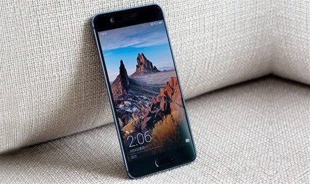 给你3400元，选华为P10还是小米MIX2? 今天索尼发布了XZ2_易坊