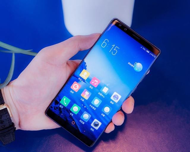 小米MIX2直降300与努比亚Z17S同价，最美旗舰，你们看好哪个? 还有不到半个月就要过年了_「易坊」